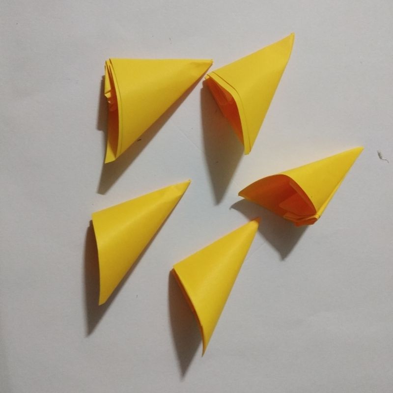 Easy to make DIY Paper Flowers - SchoolMyKids