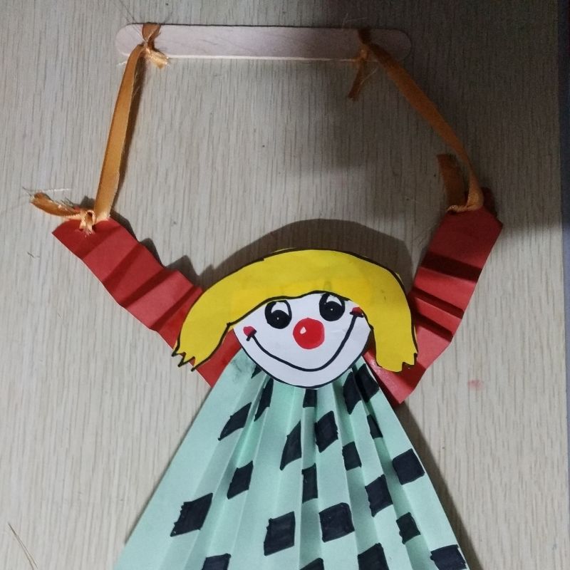 DIY Puppets Your Kids Will Love Making and Playing With - SchoolMyKids