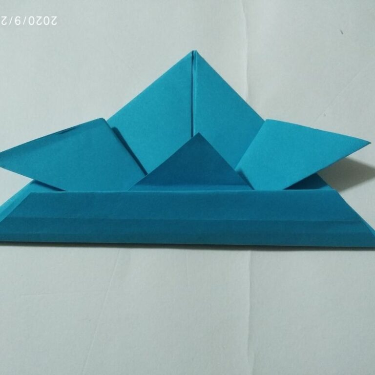 How to make an easy Origami Samurai Helmet | SchoolMyKids