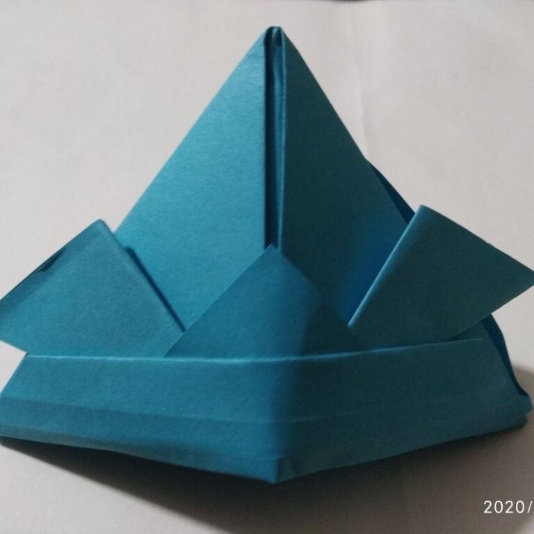 How to make an easy Origami Samurai Helmet | SchoolMyKids